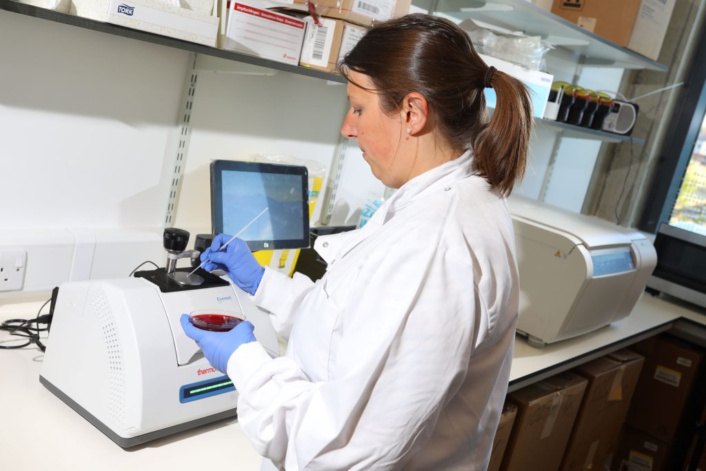 Day in the Life of our diagnostic evaluation scientist - Commercial ...